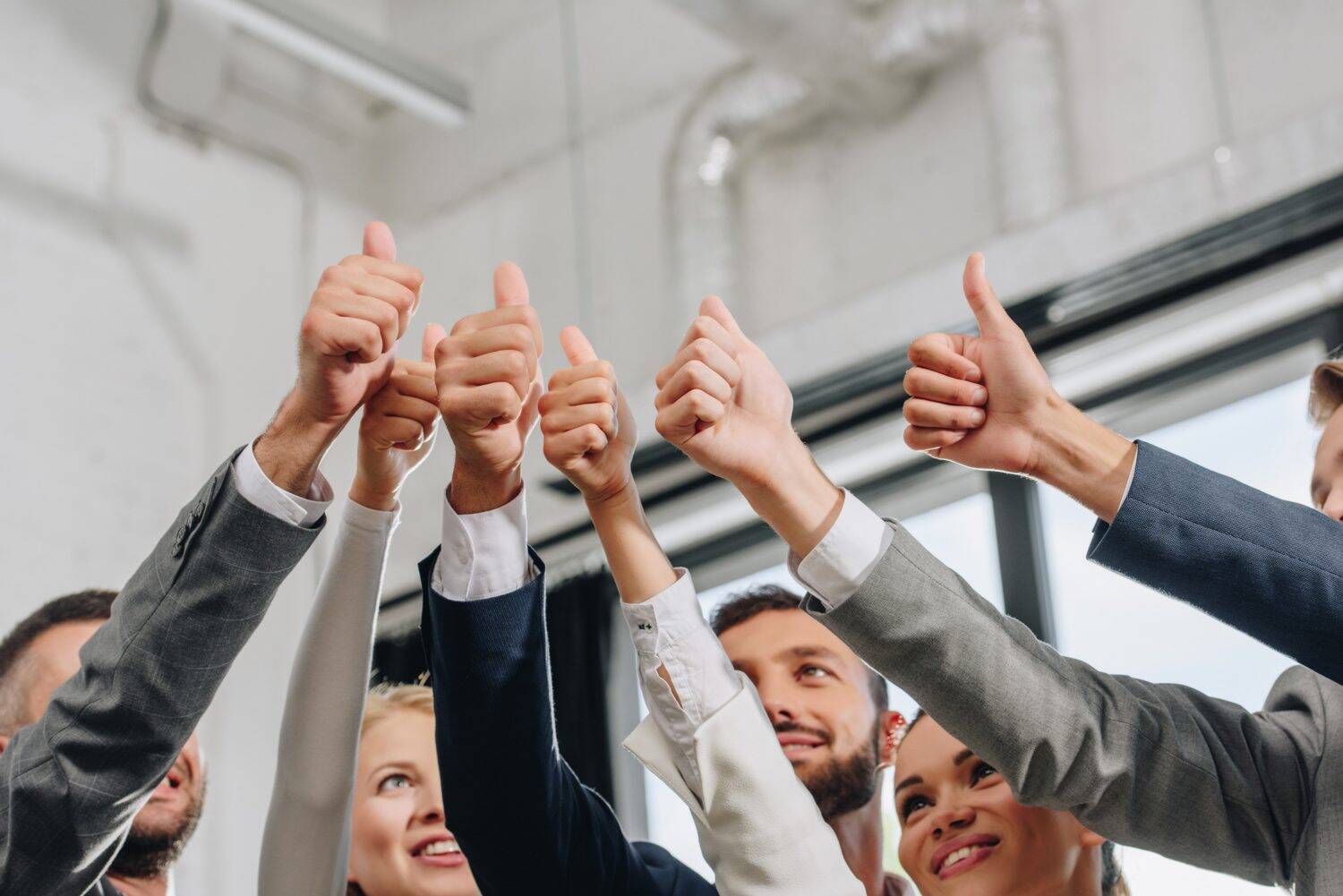 6 Hybrid Work Success Stories From Real Companies [2024]