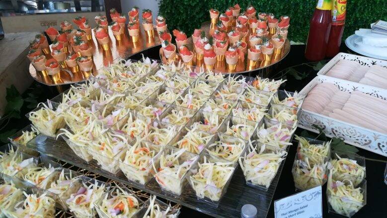 Organizing The Perfect Meeting Room Catering [2024 Guide]