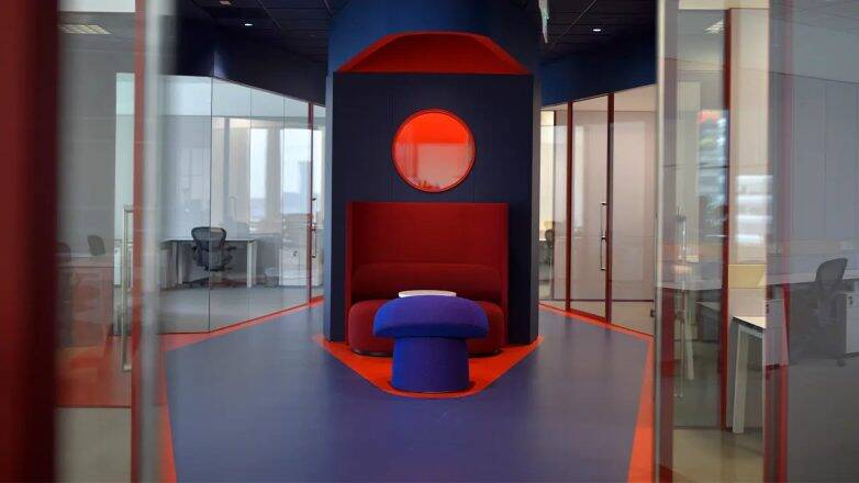 10 Examples Of Highly Creative Coworking Spaces [2024]